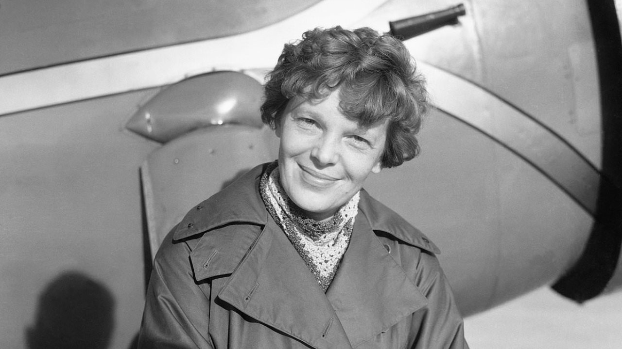 Fresh clues in hunt for Amelia Earhart point to crash site near island ...